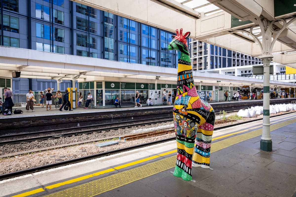 Spectacular Giraffes Take Over Croydon this August: Croydon Stands Tall ...