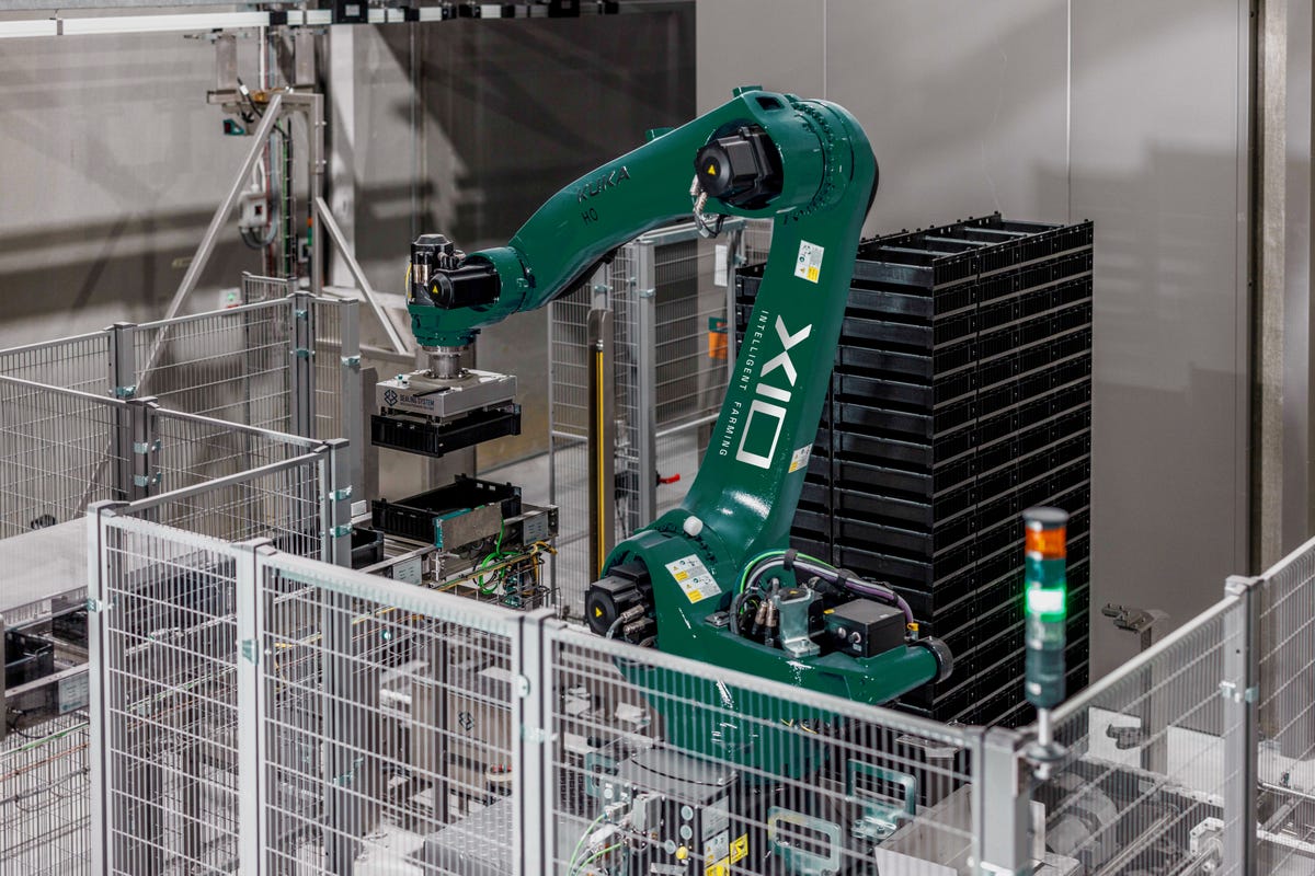 Sealing System launches: XIO – Intelligent Farming