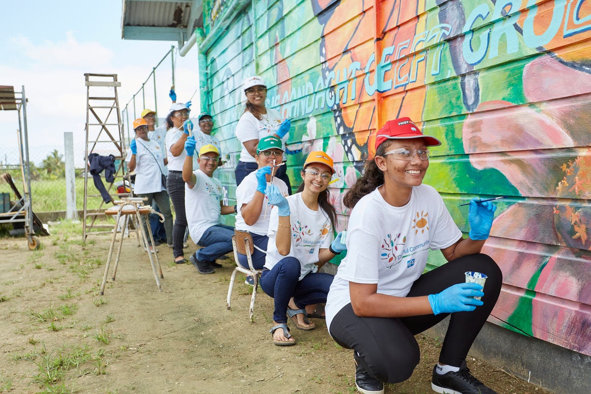 PPG volunteers to beautify 25 schools with New Paint for a New Start ...