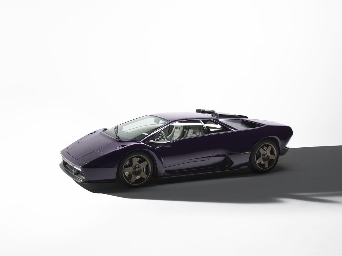 Eccentrica Unveils Fully Drivable Vehicle Featuring a Naturally ...