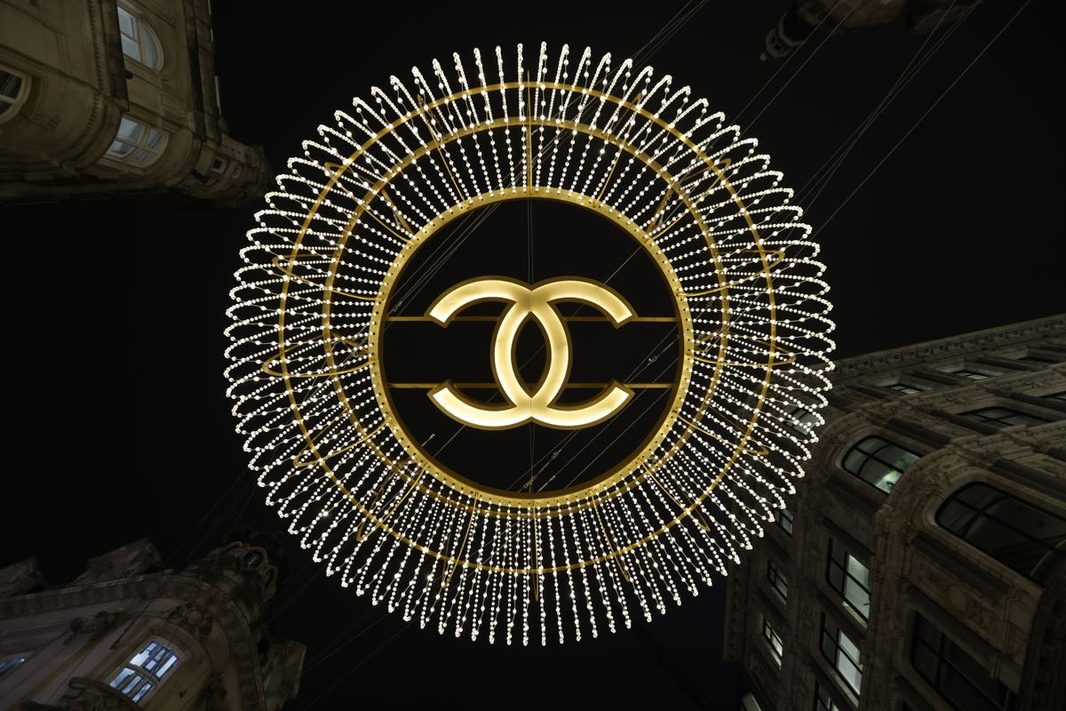 Lucy Boynton, British Actress and Chanel ambassador, switched on the ...