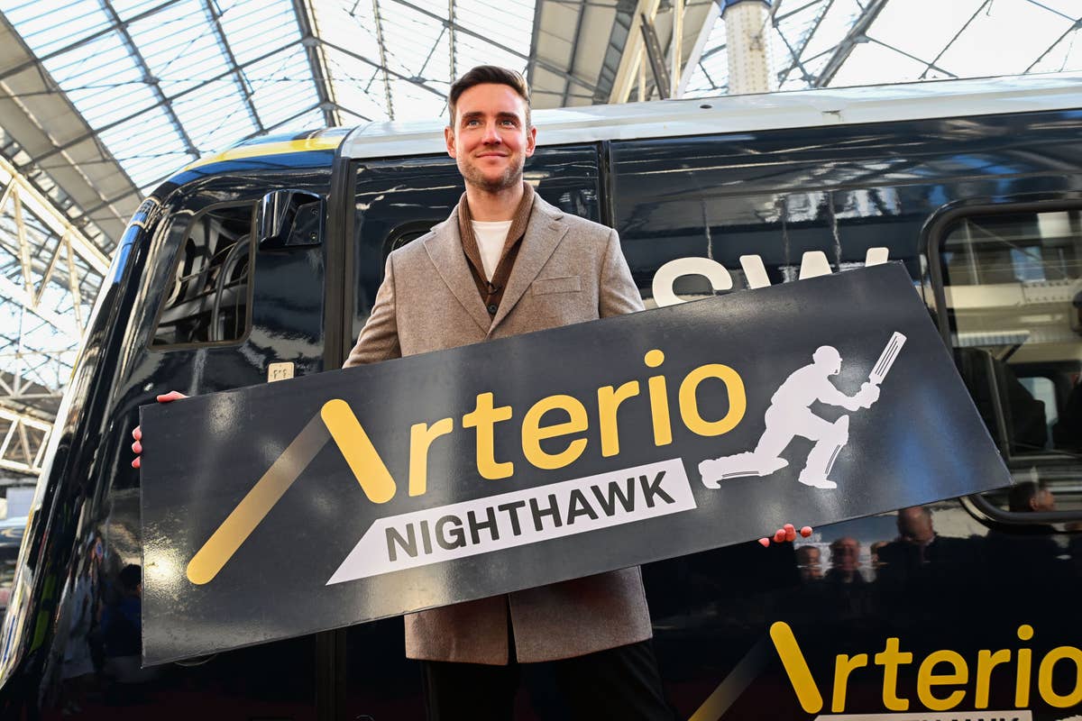 Cricketing legend Stuart Broad unveils Nighthawk train as South Western ...