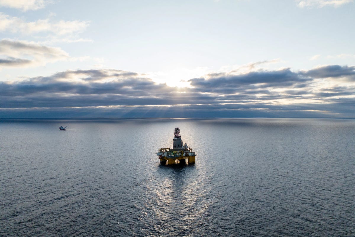 SLB awarded multi-region deepwater contracts by Shell to support ...